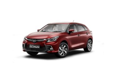 Toyota Glanza V AMT - On Road Price, RTO, Insurance, Features, Colours ...